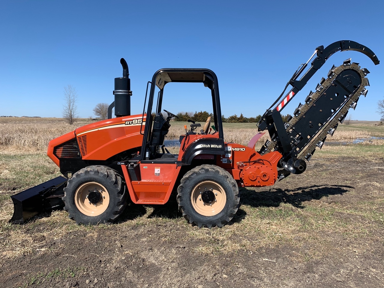 VP30 Vibratory Plow For Sale - Ditch Witch VP30 Vibratory Plow ...
