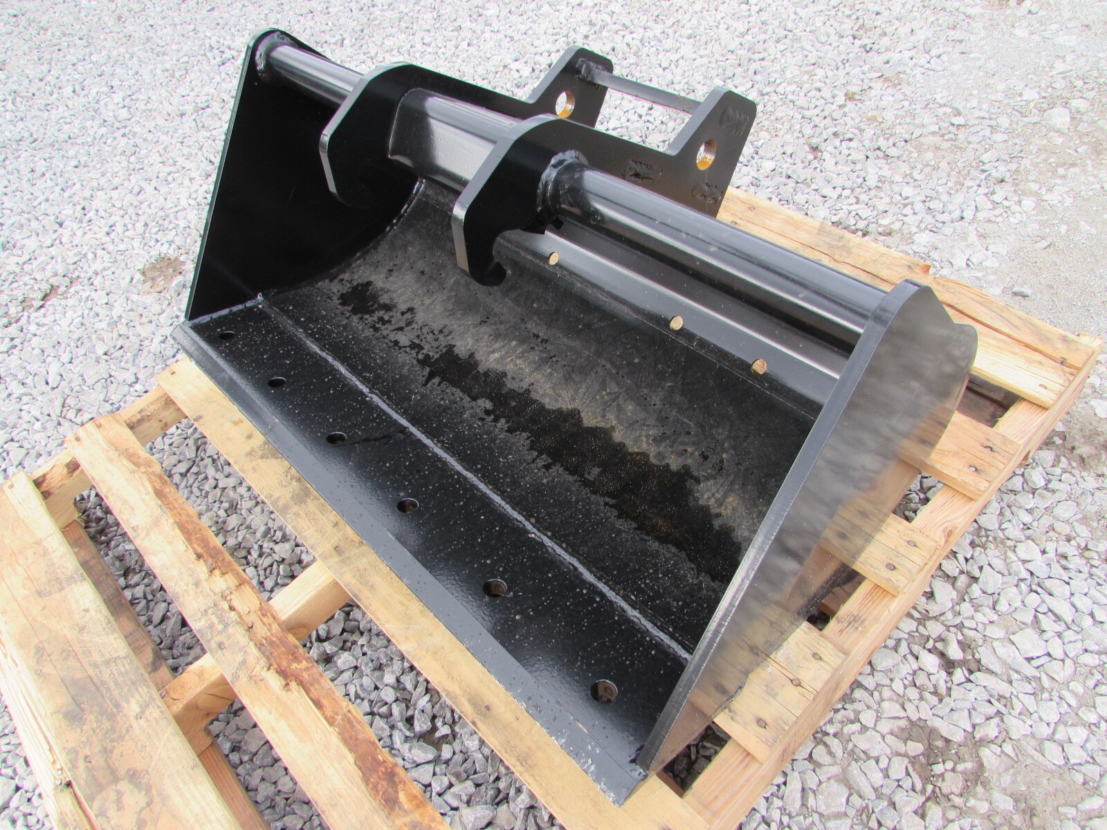 Bobcat Bucket For Sale - Bobcat Bucket - Equipment Trader