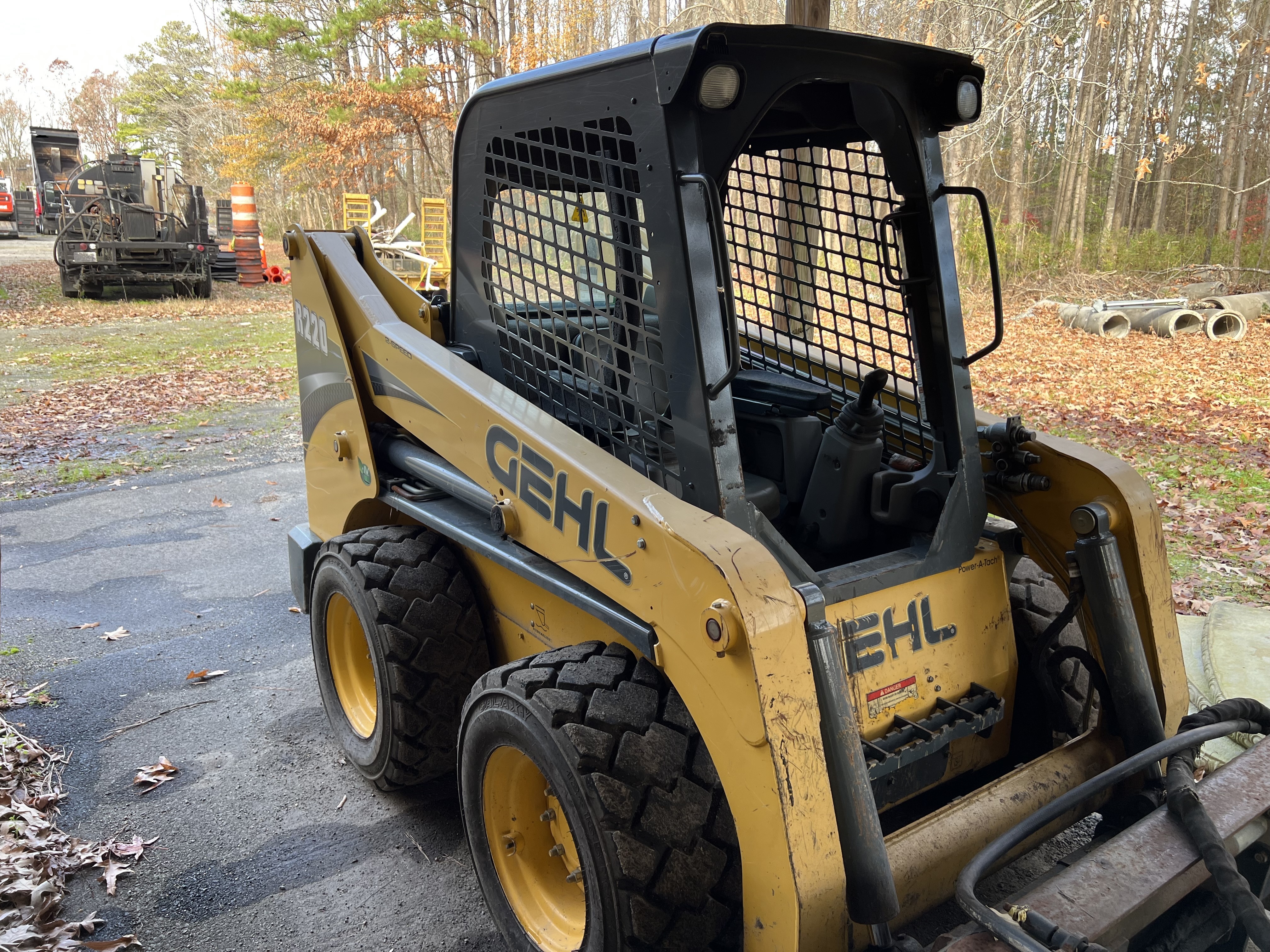 Gehl R220 Equipment For Sale - Gehl R220 Equipment - Equipment Trader