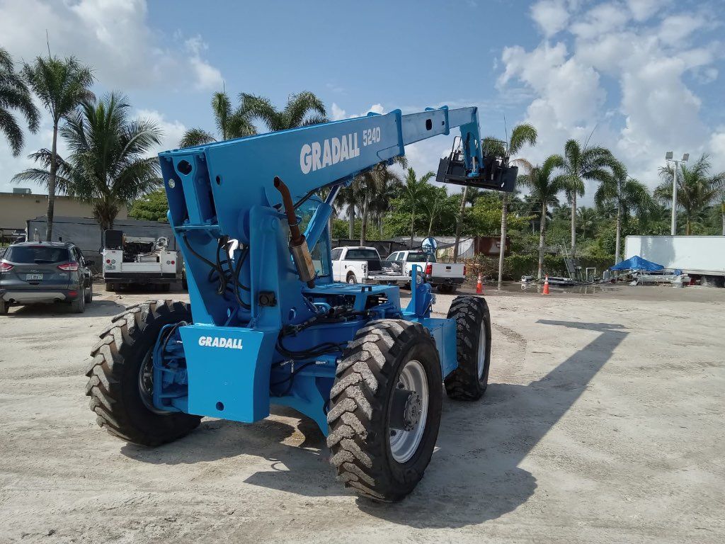 Used 2002 Gradall 524D For Sale in Miami, FL - 5026975878 - Equipment ...