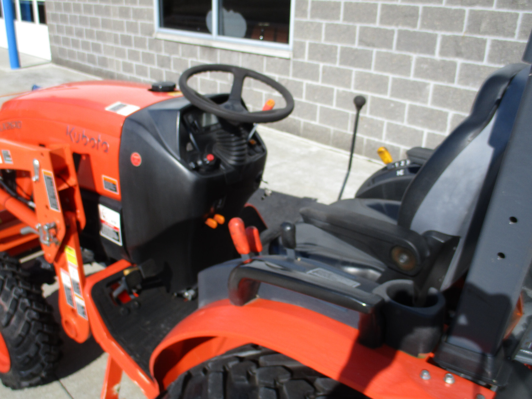 Used 2021 Kubota Lx2610hsd in Greenwood, IN - 5030821025 - Equipment Trader